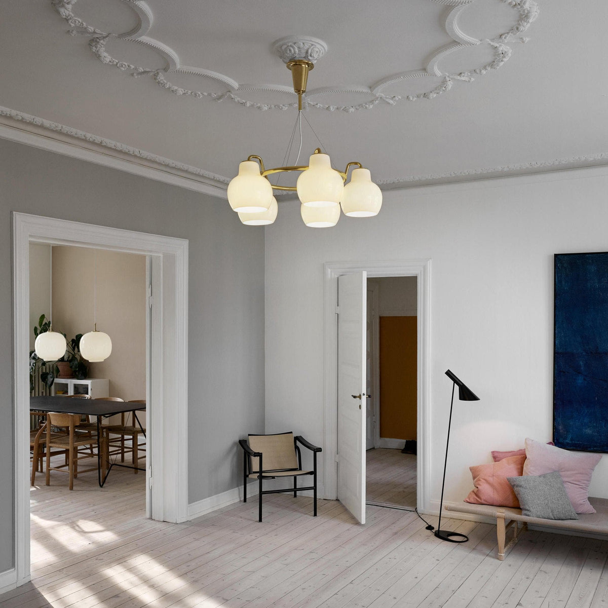 Ring Crown Chandelier – Metavaya